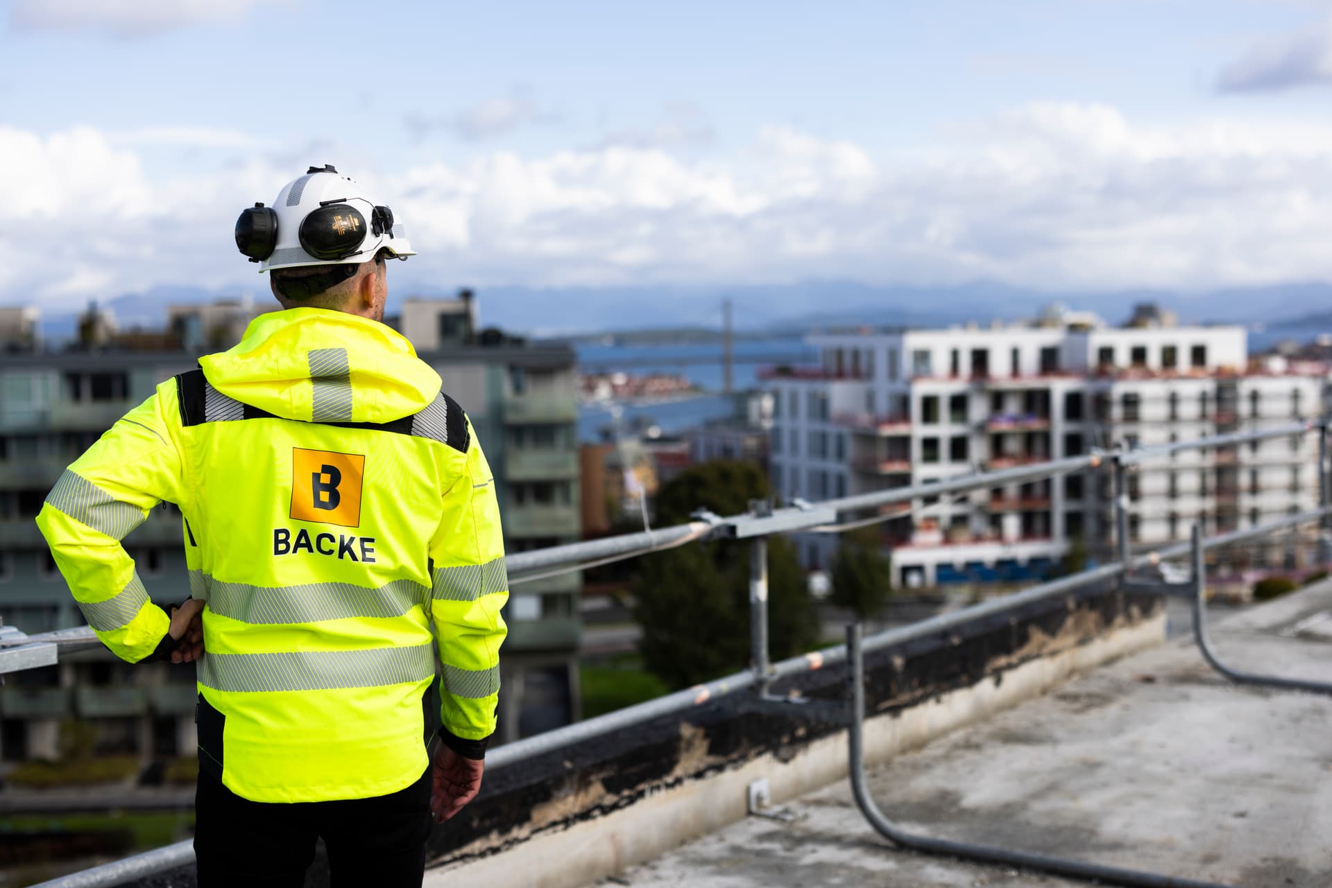Backe | Kontaktinformasjon